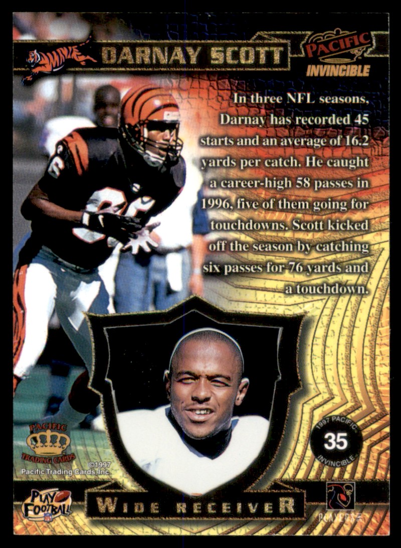 1997 Pacific Invincible Football Cards Darnay Scott #35 on Kronozio