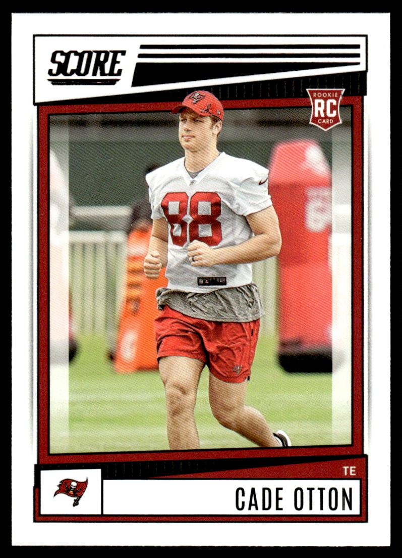 2022 Score Cade Otton #371 on Kronozio