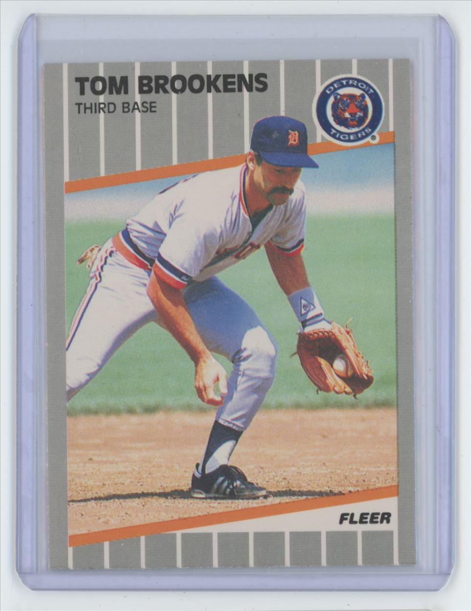 1989 Fleer Tom Brookens (ERROR: WRONG NAME ON BACK) #130 on Kronozio